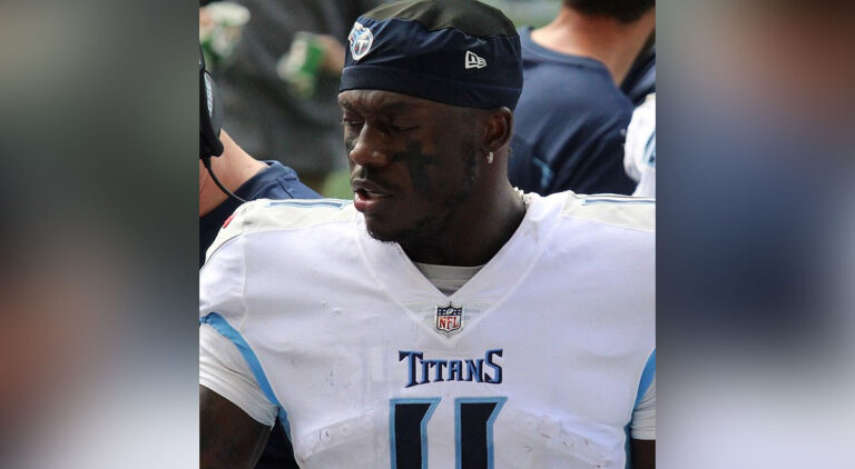 Exploring the Life and Career of AJ Brown: A Complete Guide - Aitechtonic