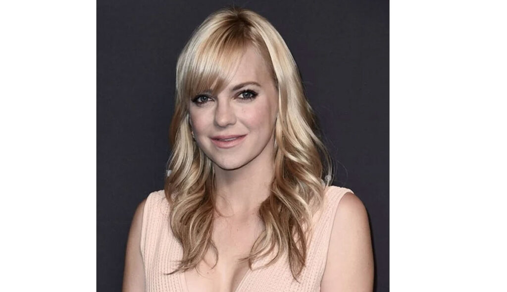 Anna Faris: Exploring Her Ethnicity, Wiki, Dark Hair, Net Worth, Height ...