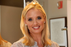 Laurie Dhue: An In-Depth Look into Her Life, Career, and Net Worth ...