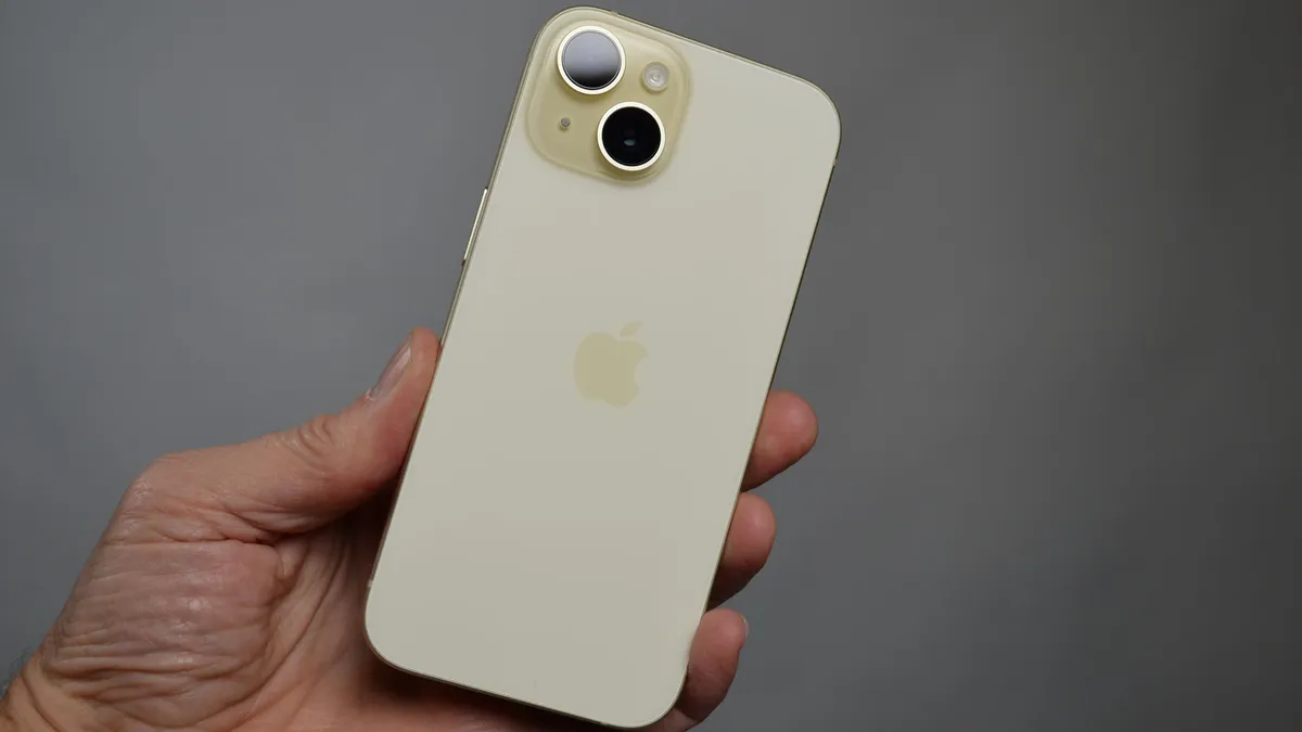 iPhone 15 vs iPhone 15 Plus: The Battery MAH - Aitechtonic